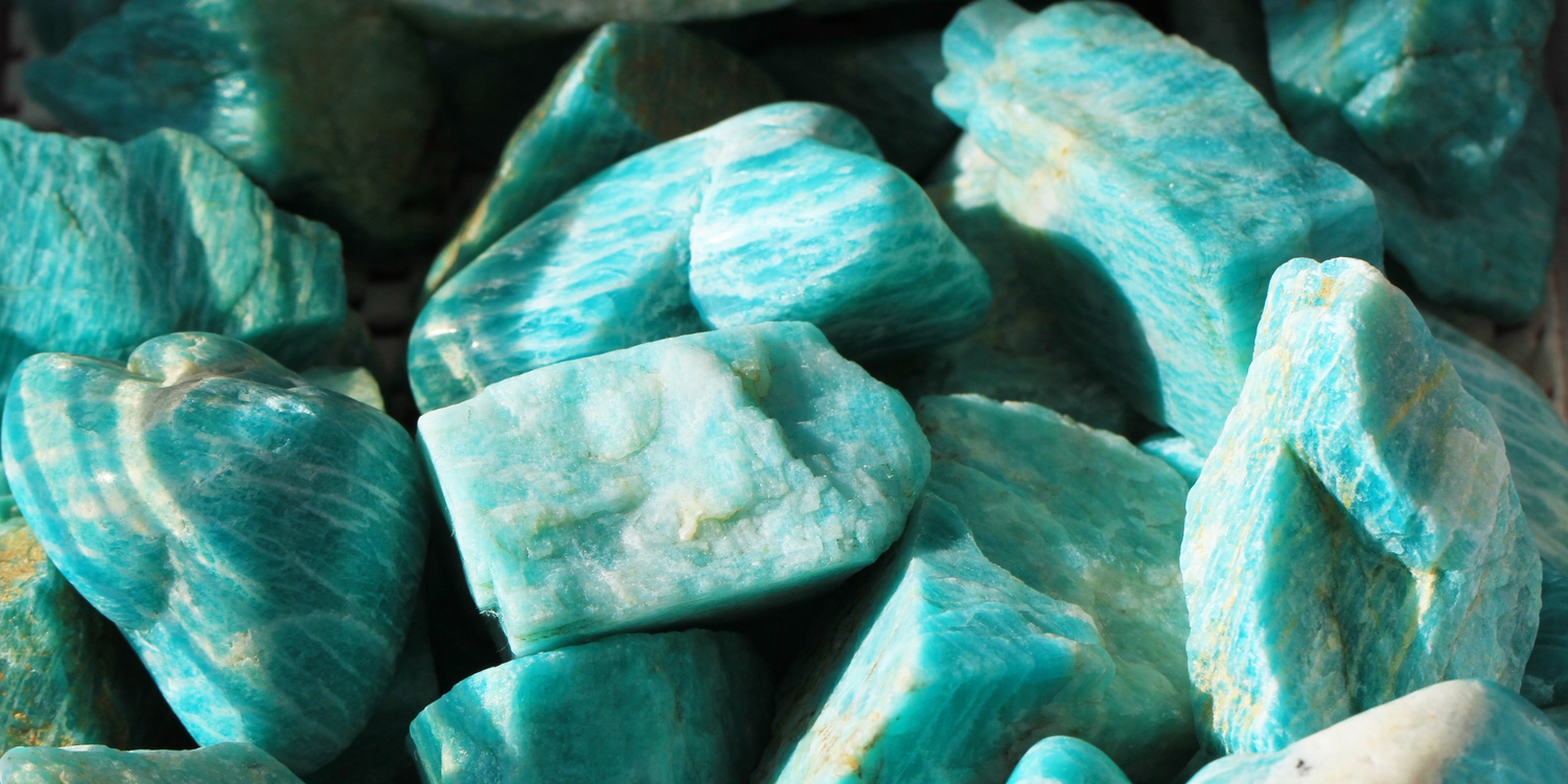 Amazonite: Composition, Meaning, Healing Properties | dumi's crystals