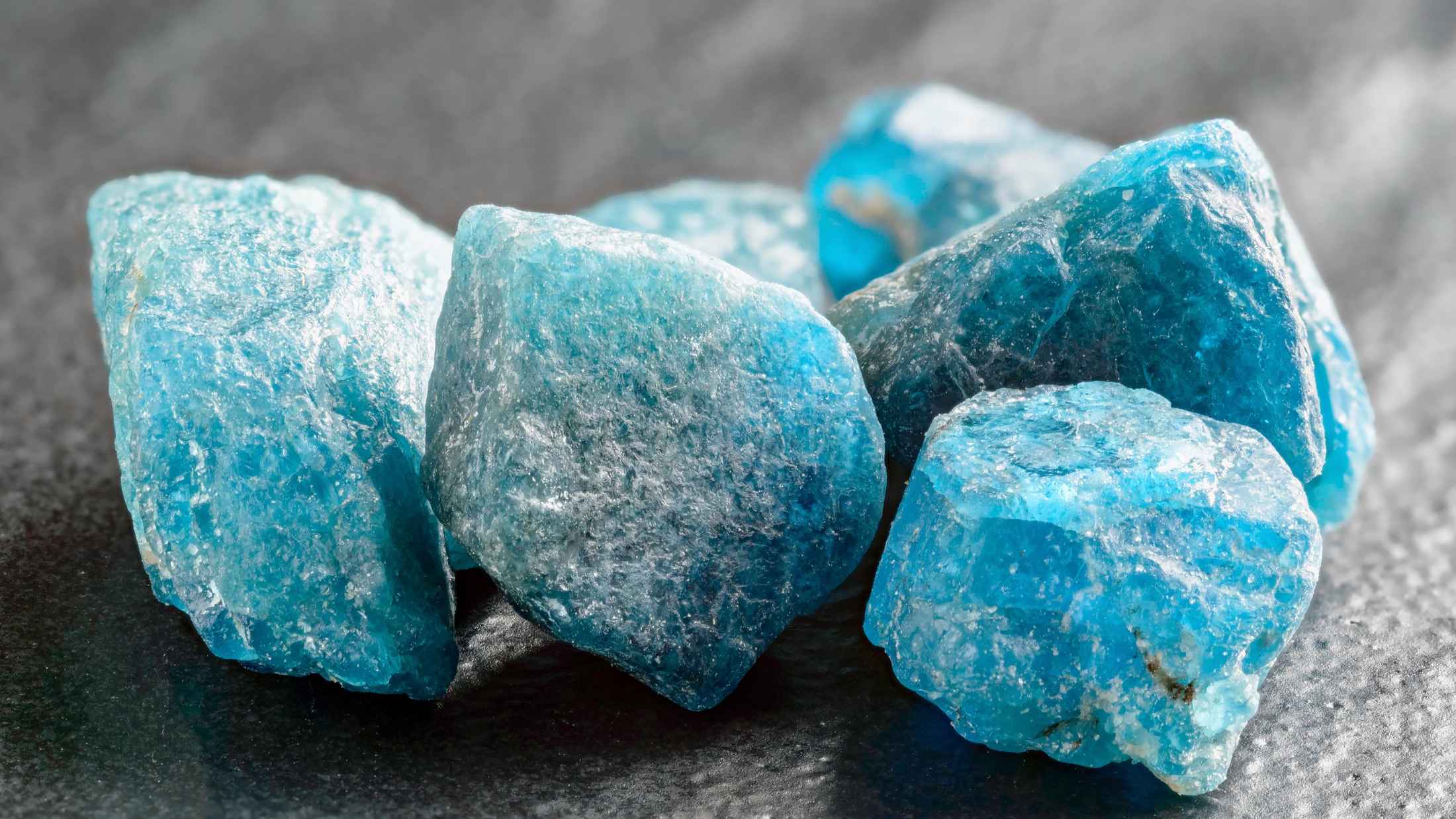 Blue Apatite: Composition, Meaning, and Healing Properties | Dumi's ...